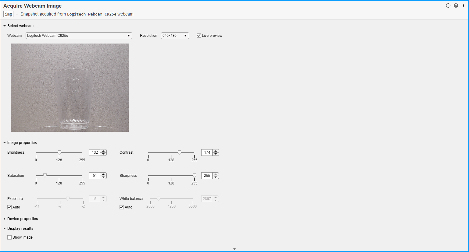 Detect and Plot Water Level Change with USB Webcam Live Editor Task - MATLAB & Simulink Example ...